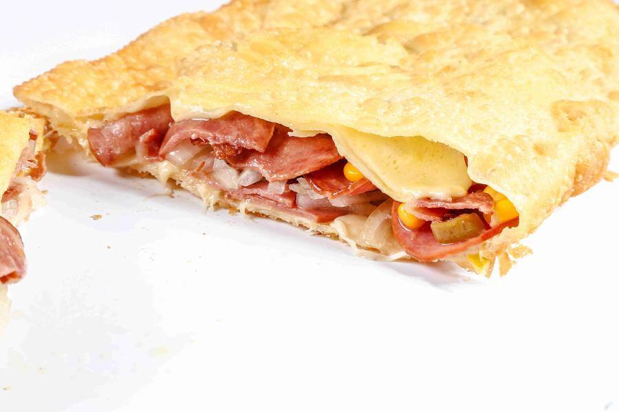 Pastel Toscana 30cm: Cheppitos Pastel e Pizza - Dom Luis | iFood