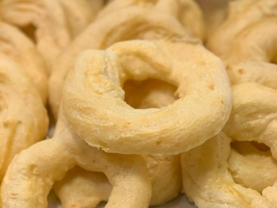 Croc Rings (Rosca de Polvilho) - Porção 3 Und: Monte Carlo Padaria | iFood